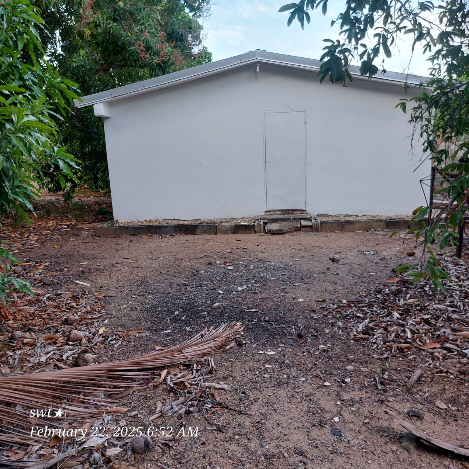 Lauriston St. Catherine 2-Bed Home on 9,680 sq ft Lot with Fruit Trees ...