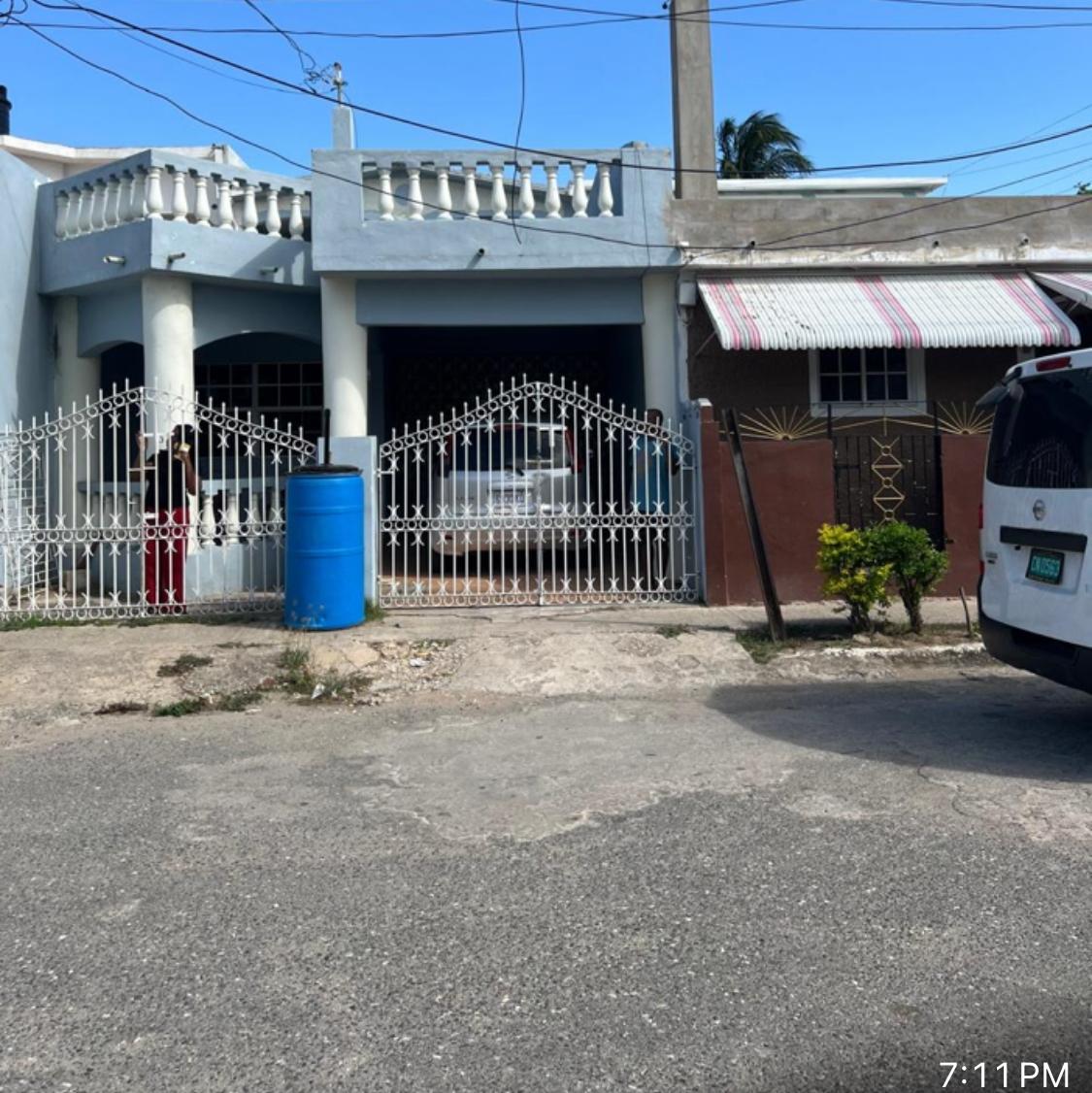 5 Bedroom Townhouse for Sale in Greater Portmore, Jamaica