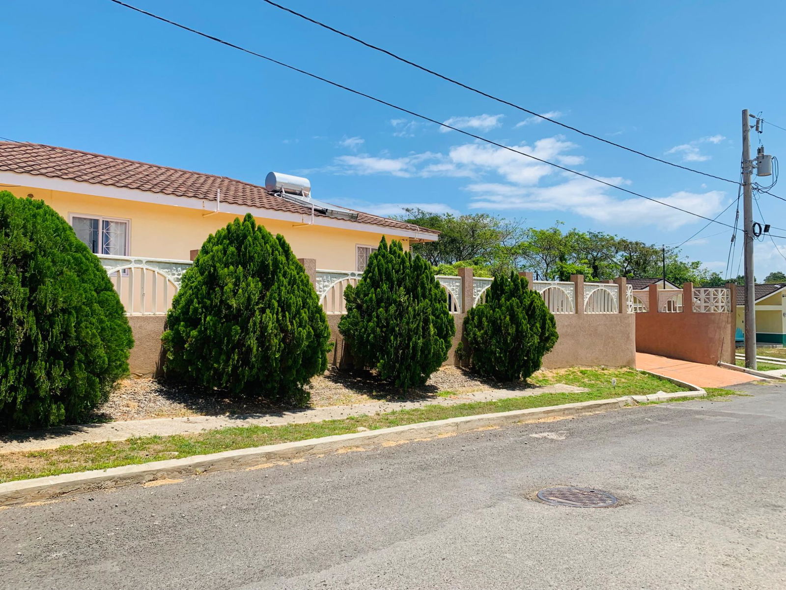 Charming 3-Bedroom House for Rent in Holland Estate, Trelawny