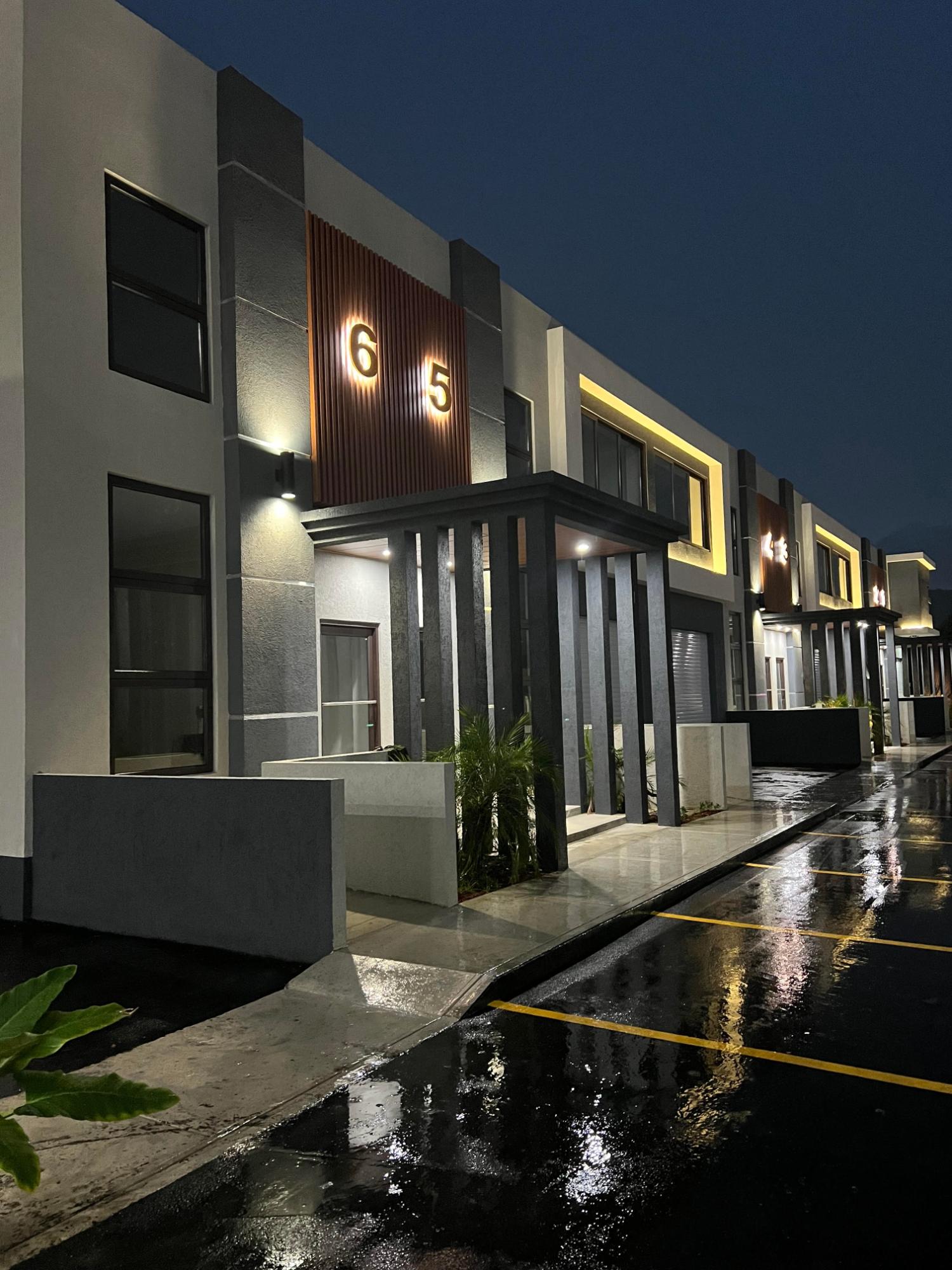 M4 Commercial Complex in Montego Bay - Prime Business Location for Rent