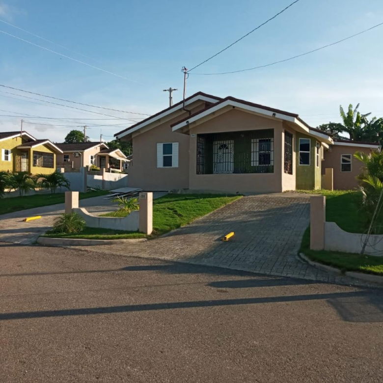 Stonebrook Manor - Prestigious Gated Community in Trelawny, Jamaica