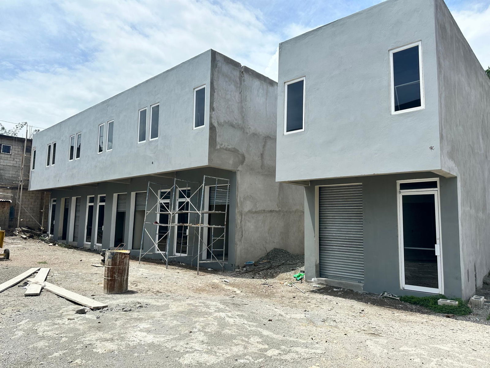 Versatile 582 sq ft Warehouse Unit for Sale in St. Andrew, Jamaica