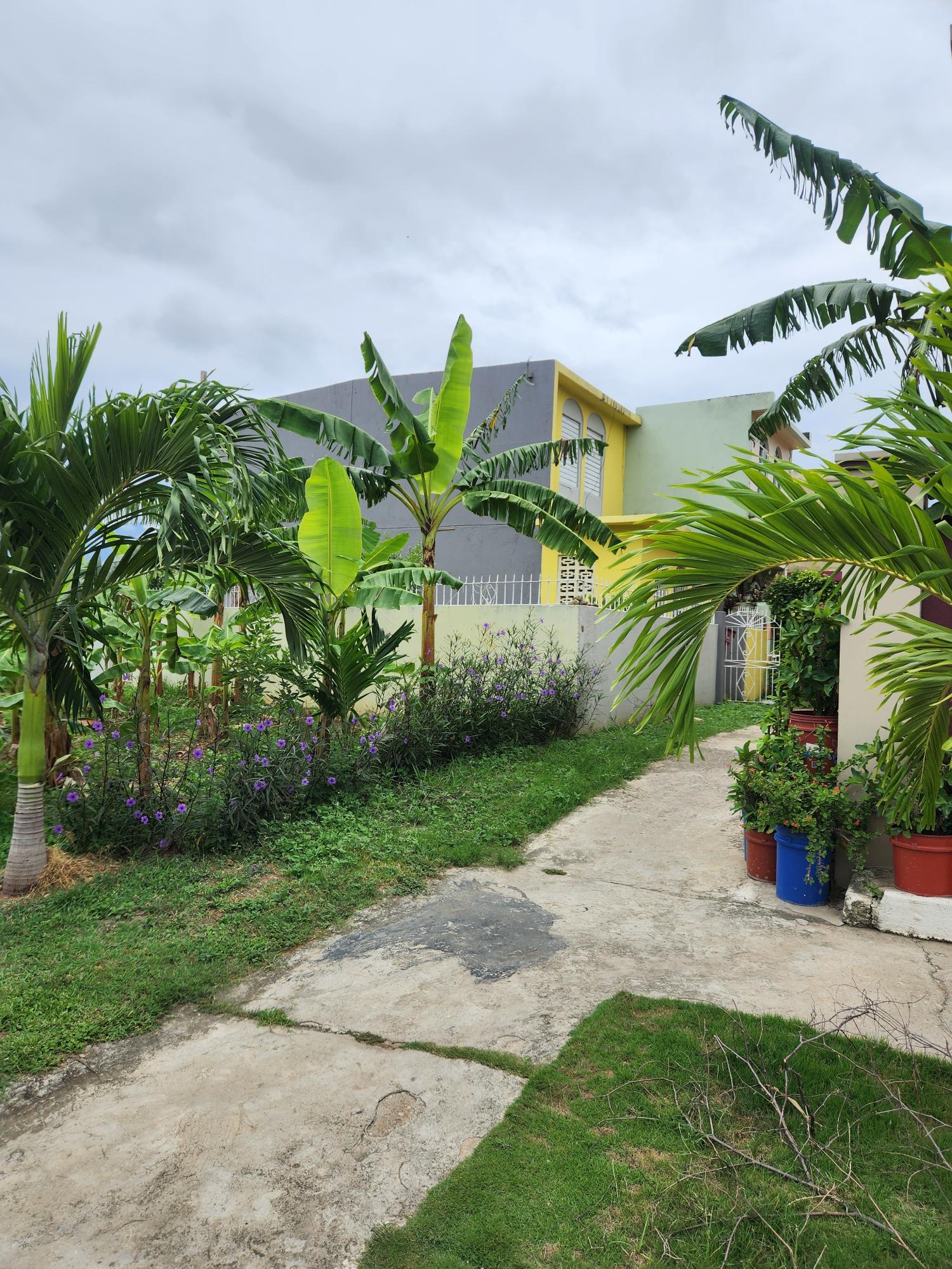Charming Townhouse for Sale in Ensom Cit, St. Catherine
