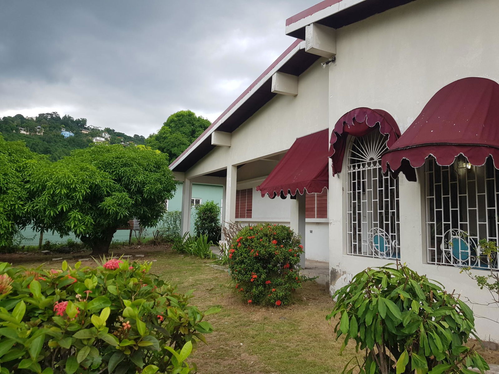 Spacious 4-Bedroom Family Home for Sale in Havendale, Jamaica