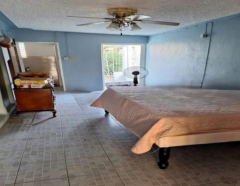 4 Bedroom House for Sale in Edgewater, Portmore, Jamaica