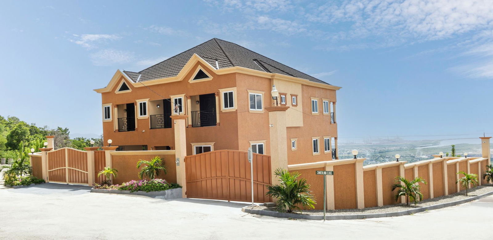 Luxury City View Villa for Rent in Kingston 19 | 6 Bedrooms, Private Pool