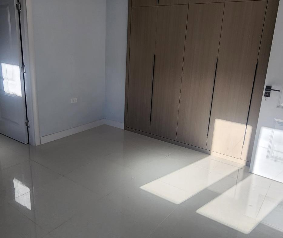 Oak Estate: Modern House for Rent in Portmore, Jamaica