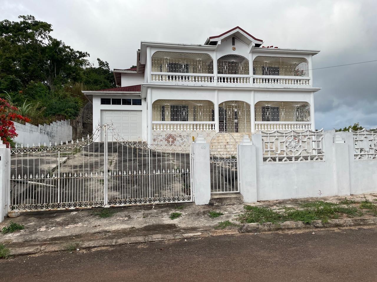 Luxury 5-Bedroom Home for Sale in Clover Cottage, Mandeville