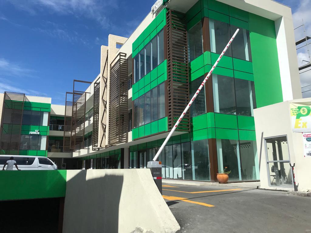 Prime Ground Floor Retail Space for Rent at Pristine Plaza, Half Way Tree