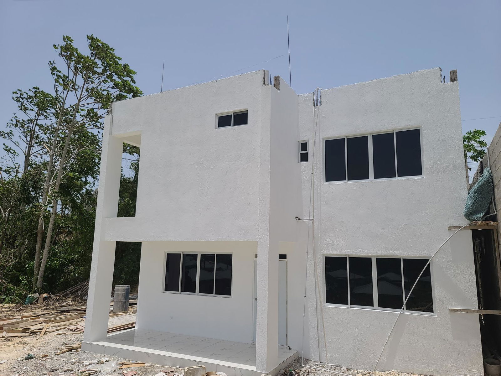 Modern Studio Apartment for Long-Term Rent in Meadows of Irwin, Jamaica