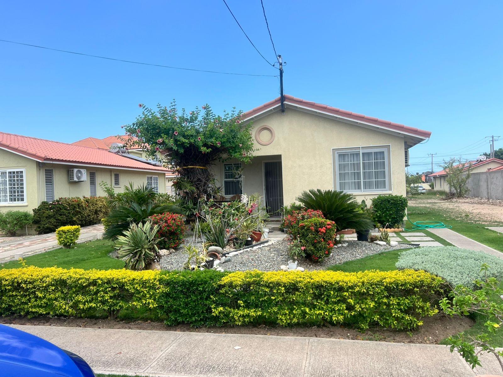 Charming 2-Bedroom House for Rent in Portmore Country Club, St. Catherine