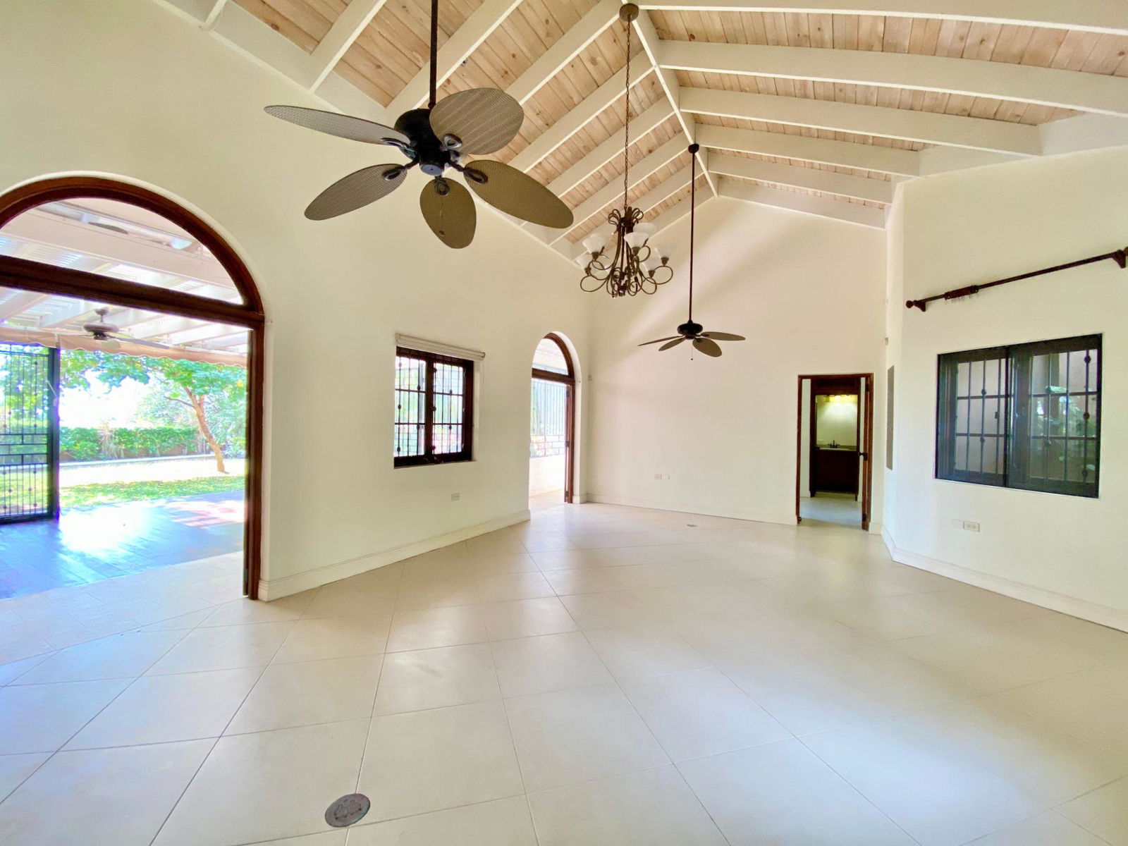 Luxury 5-Bedroom Villa for Rent in Plymouth Estate, St. Andrew, Jamaica