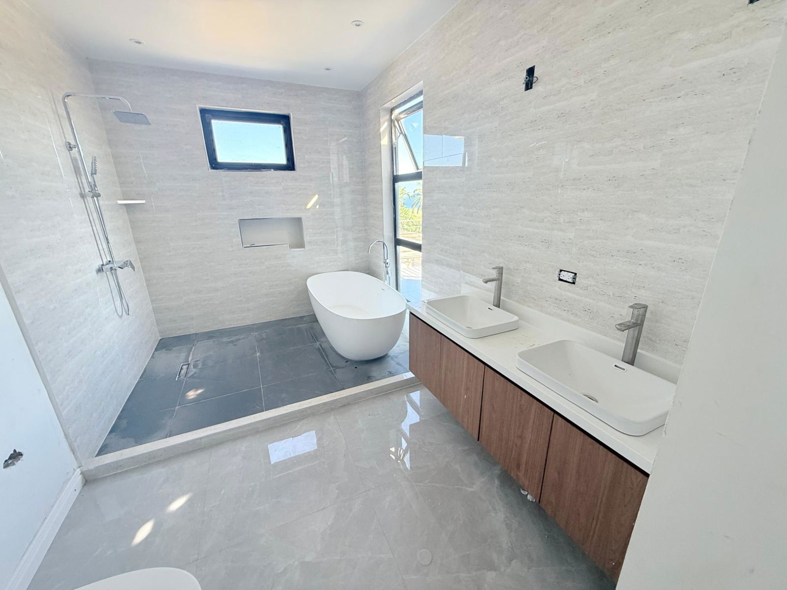 Luxury Ocean View Apartments for Sale in Ironshore, Montego Bay ...