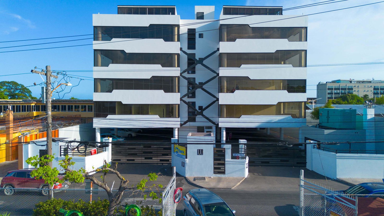 2700 Sq Ft Mixed Use/Warehouse Space for Sale in Kingston, Jamaica