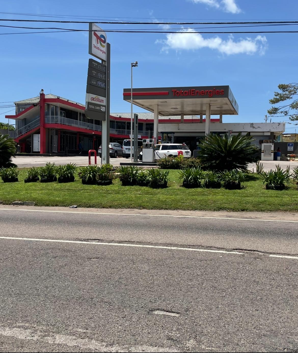 Commercial Shop for Rent in Spur Tree Square, Manchester, Jamaica