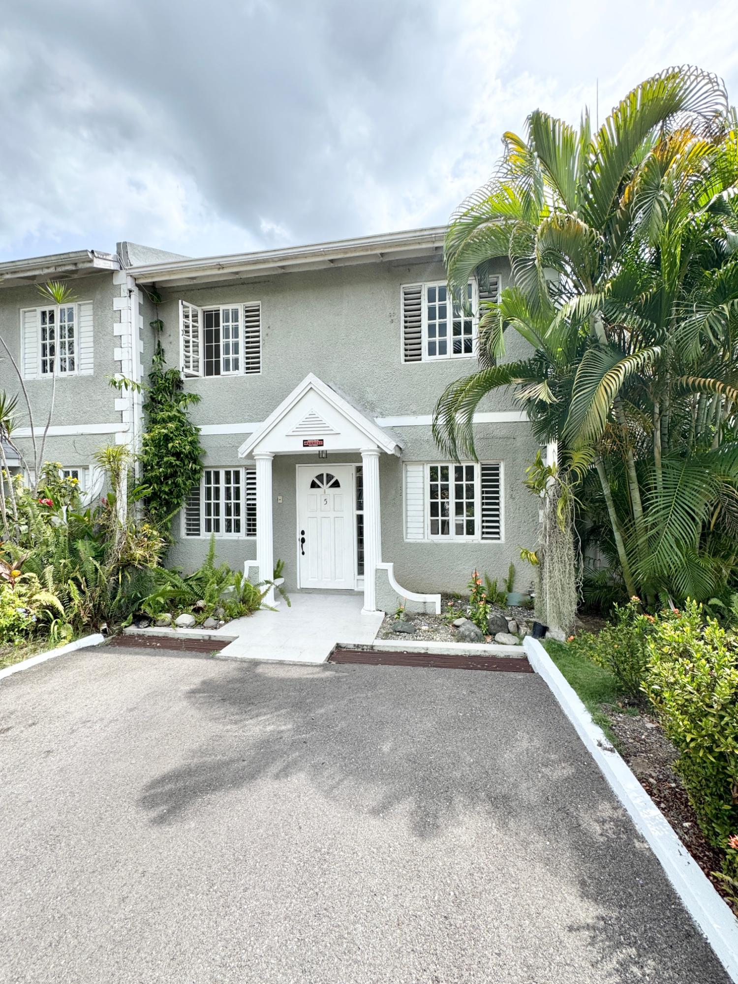 Modern 3-Bedroom Townhouse for Rent in Jack’s Hill, St. Andrew, Jamaica