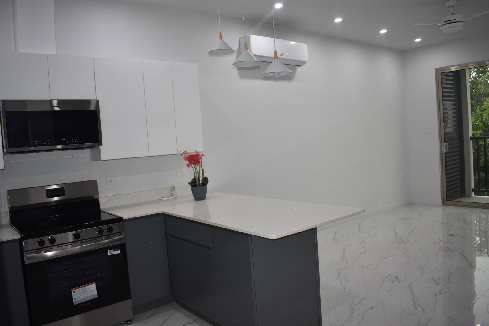 Luxury 1 Bedroom Apartment for Rent at The Oynx, Kingston 6, Jamaica